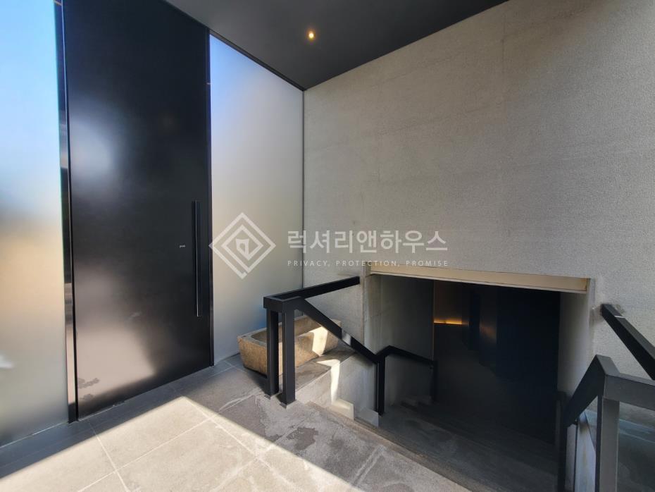 방배동 하이엔드 고급빌라 르가든 5차 매매전세 서래마을 최고의 뷰를 자랑하는 르가든 연립고급빌라